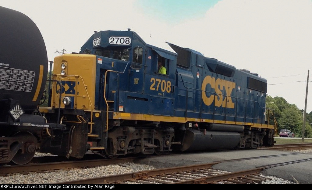 CSX GP38-2 2708